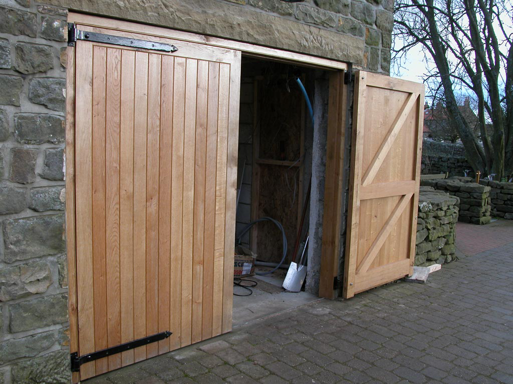 Oak garage doors – Tom Warlow